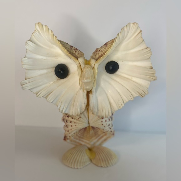 Accents | Vintage Handcrafted Seashell Owl Hippopus Clam Shell Owl ...